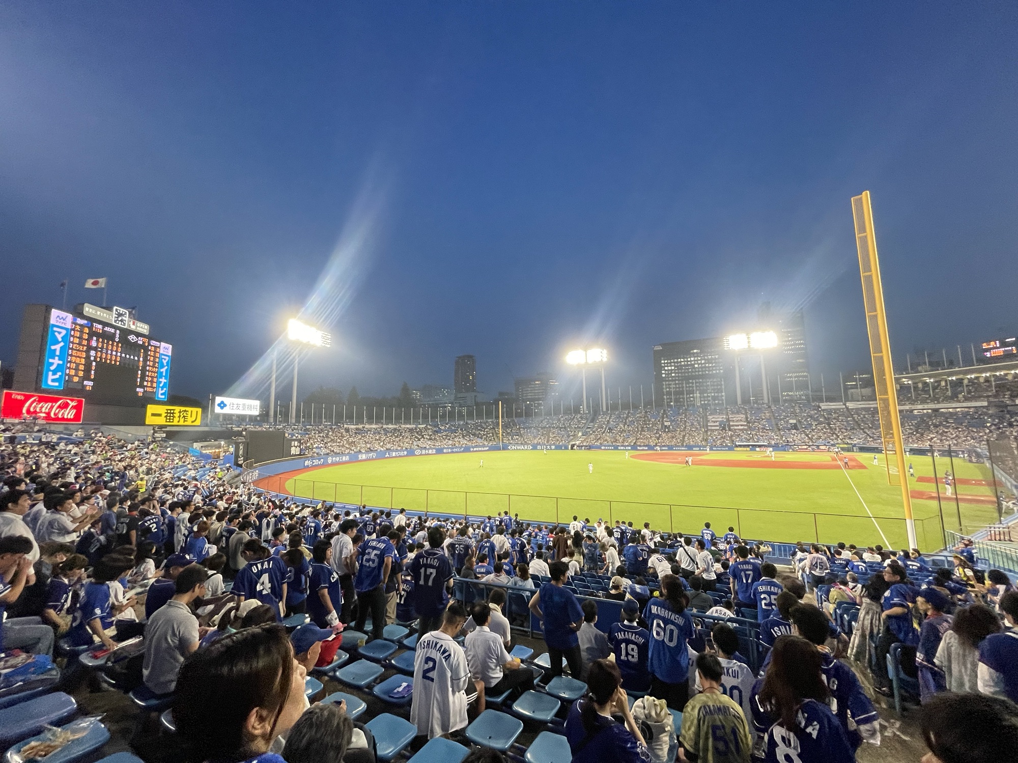 神宮球場のビジター席はどこ？初めて行く方へのおすすめを解説！